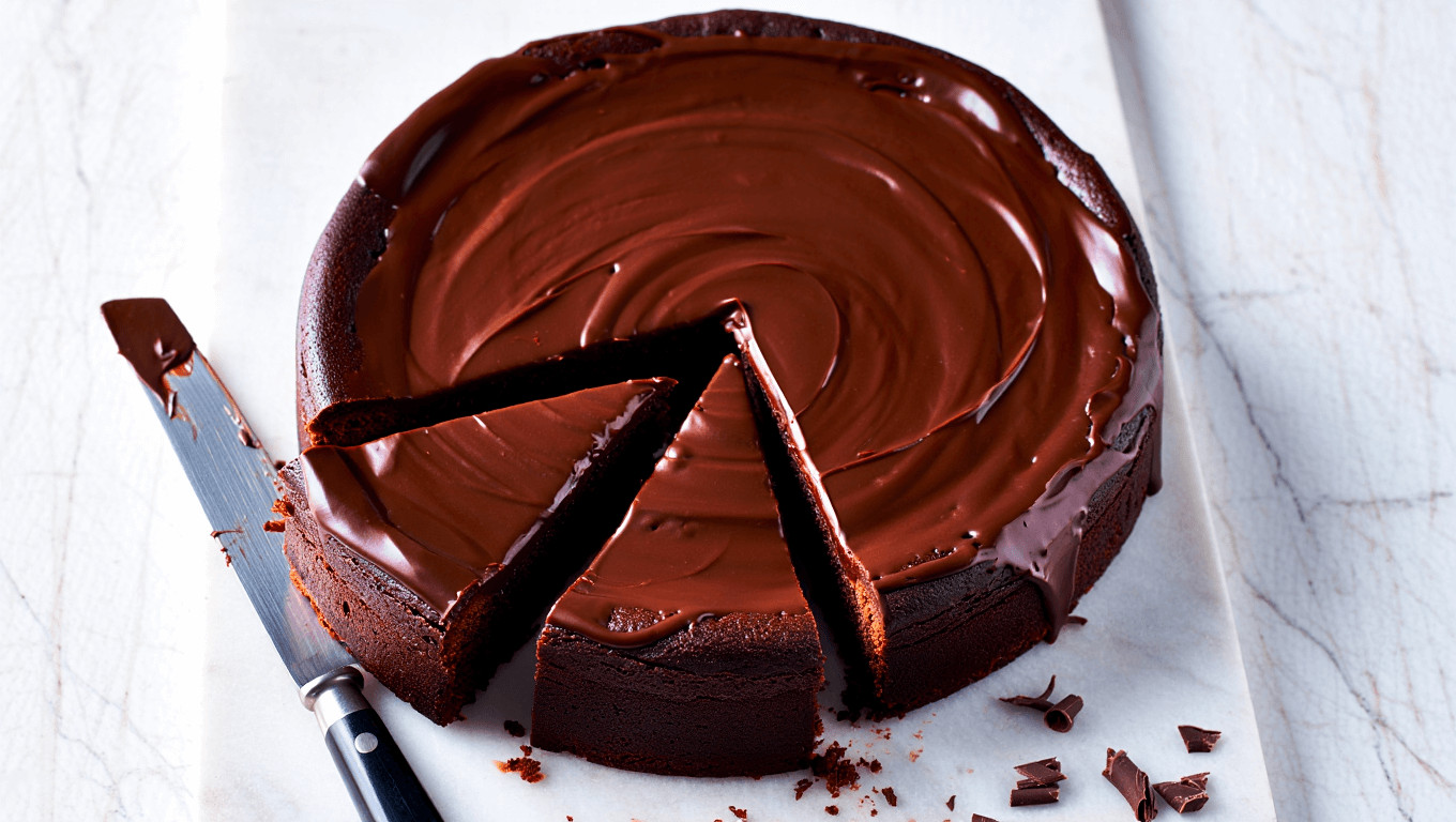 Flourless chocolate cake: rich, melt-in-your-mouth gluten-free dessert ...